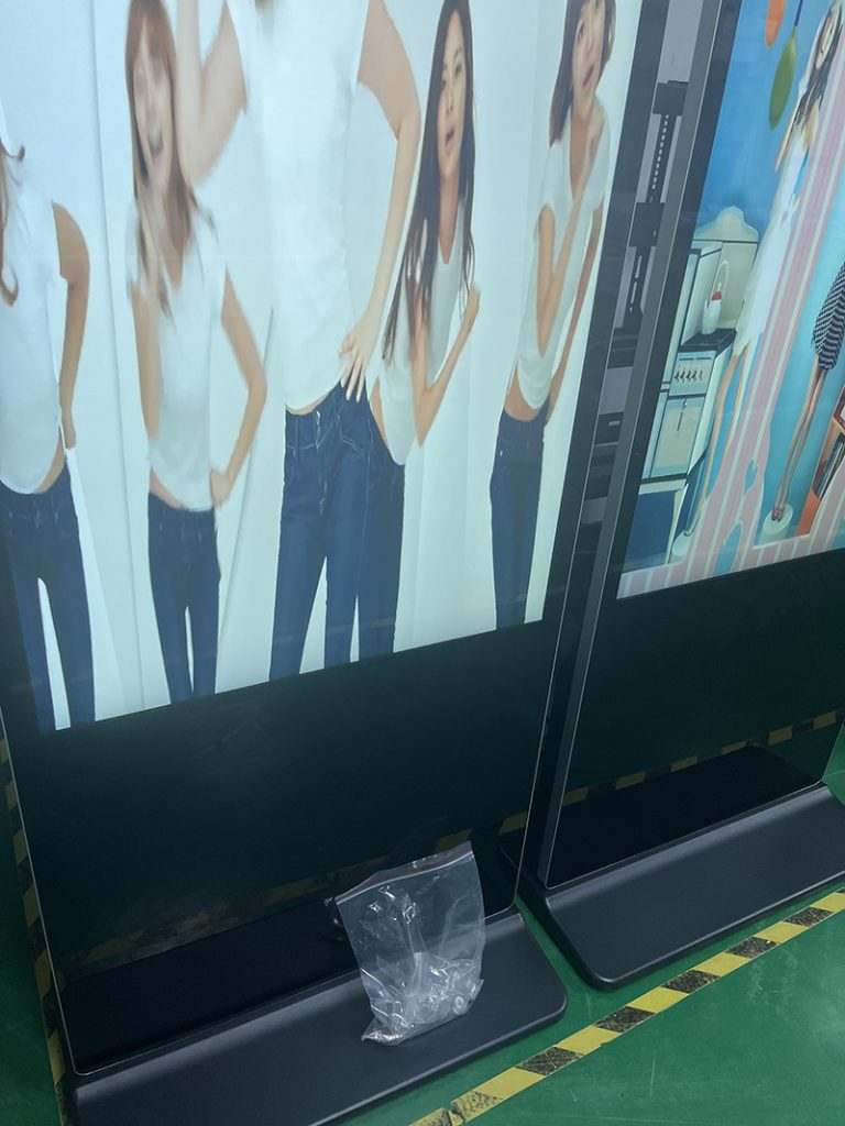 Free Floor Standing Totem Digital Signage – MaceTouch Screen